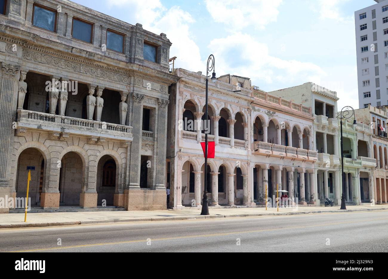 Ancient colonial buildings in Havana, Cuba Stock Photo - Alamy