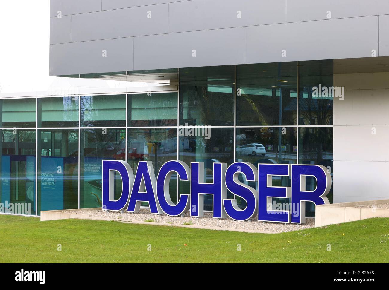 Kempten, Germany. 05th Apr, 2022. The logistics company's logo in front ...