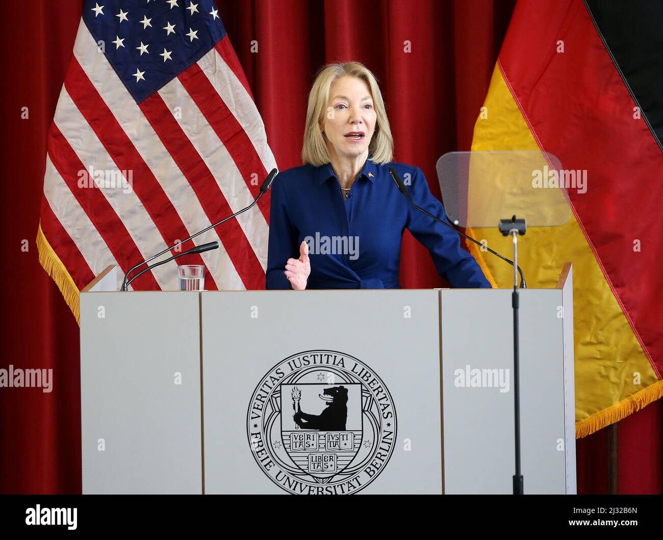 Amy gutmann hi-res stock photography and images - Alamy