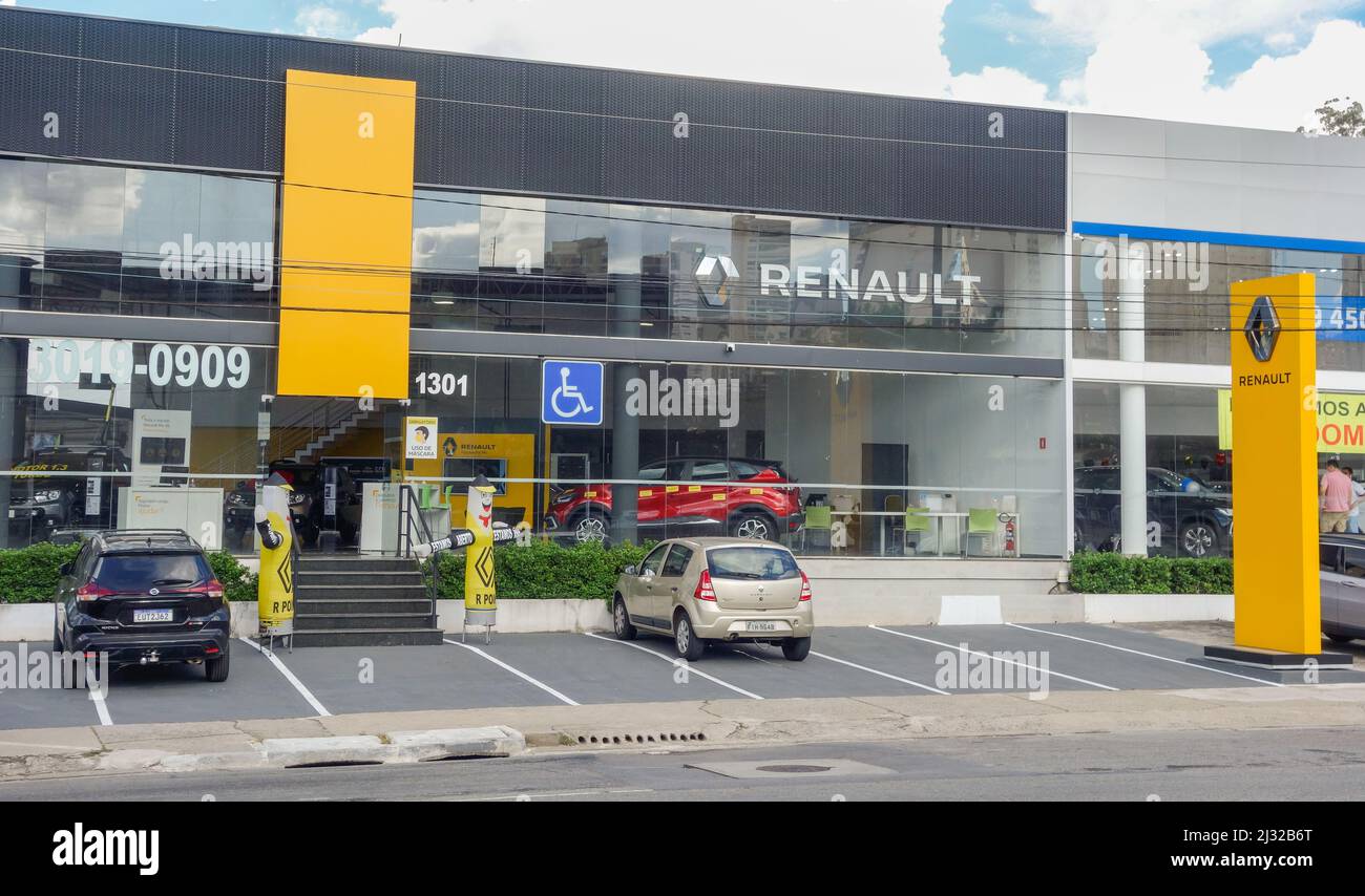 A front view of the Renault car dealership store in Sao Paulo Stock ...