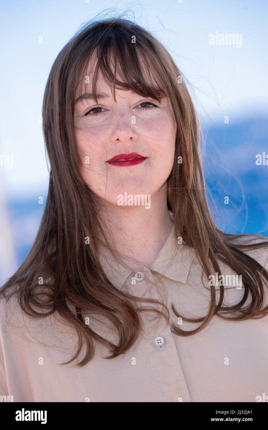 Florence Longpre attends Audrey Est Revenue (Audrey's Back) Photocall ...