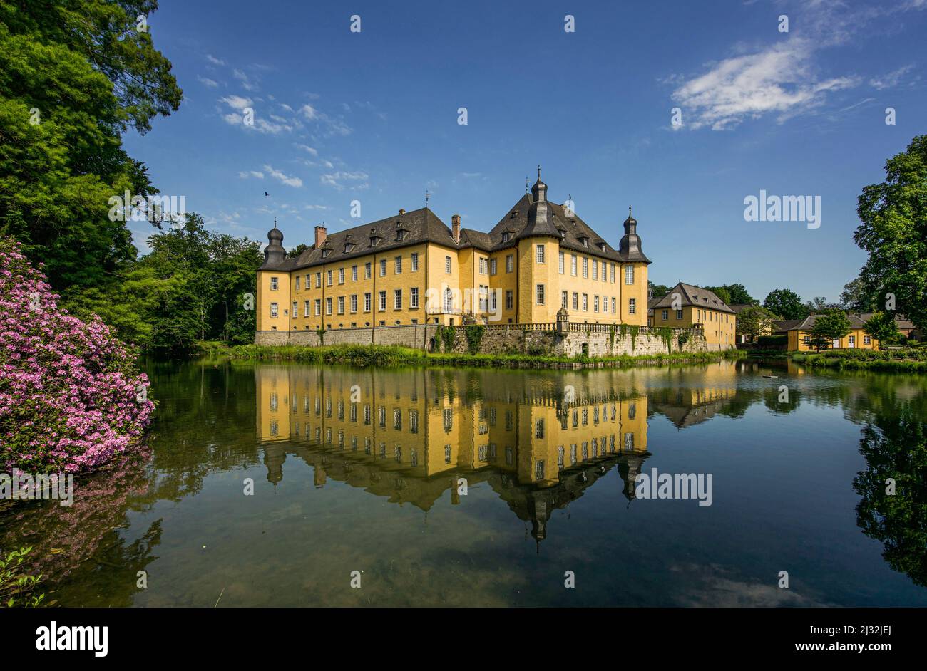 Neuss castle hi-res stock photography and images - Alamy
