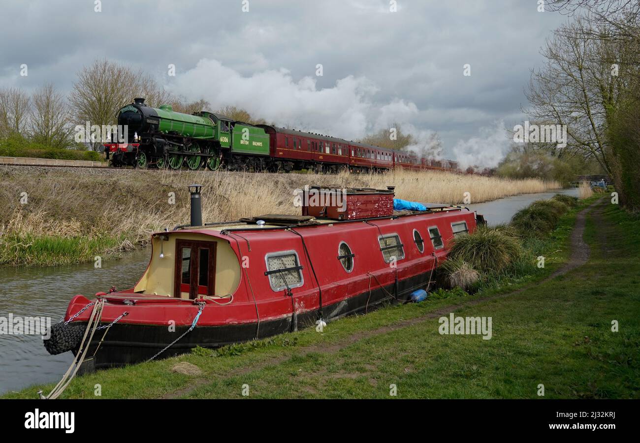 The LNER Thompson Class B1 Mayflower passes a narrow boat on the Kennet ...
