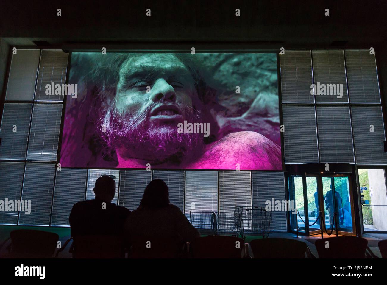 Introductory Film about caveman life in the Neanderthal Museum in ...