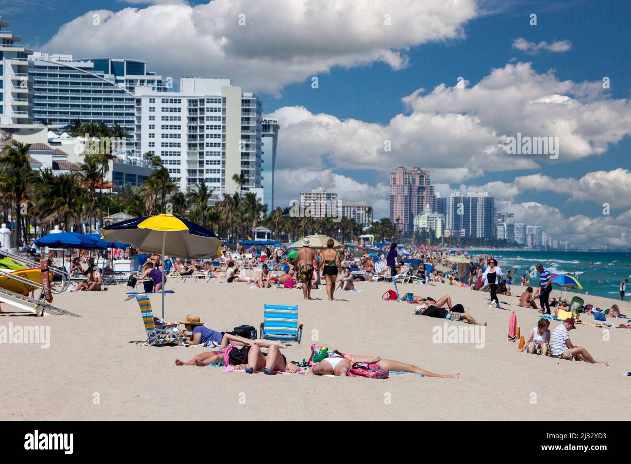 Ft. Lauderdale, Florida. Beach Scene Stock Photo - Alamy