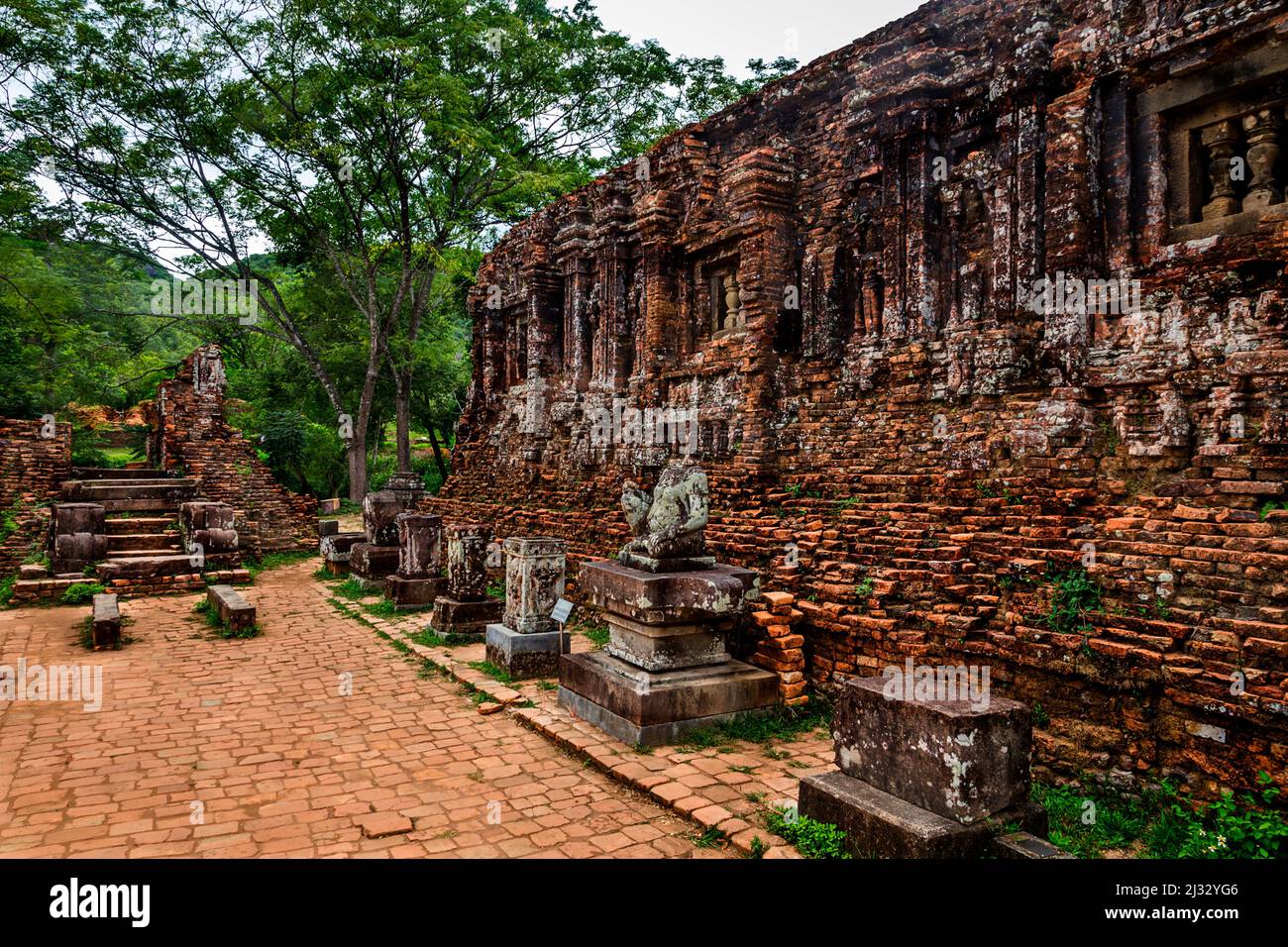 A long Cham brick building in ruins at My Son Stock Photo - Alamy