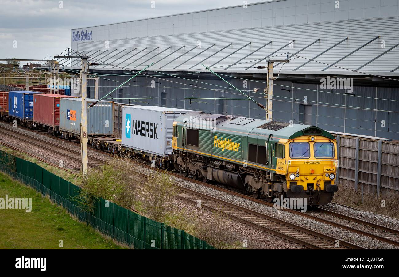 Class 66 locomotive on freightliner train hi-res stock photography and ...