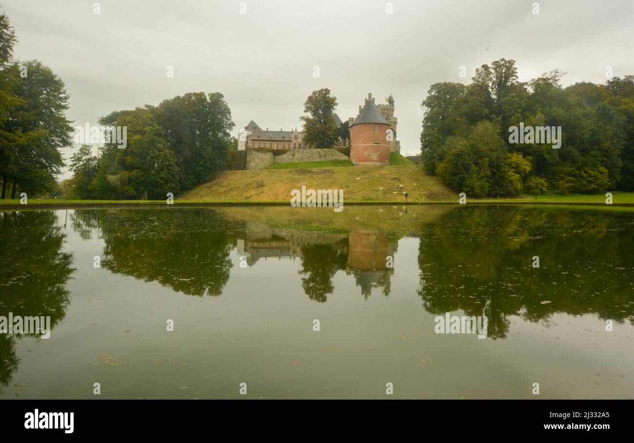 Flemish castle hi-res stock photography and images - Alamy