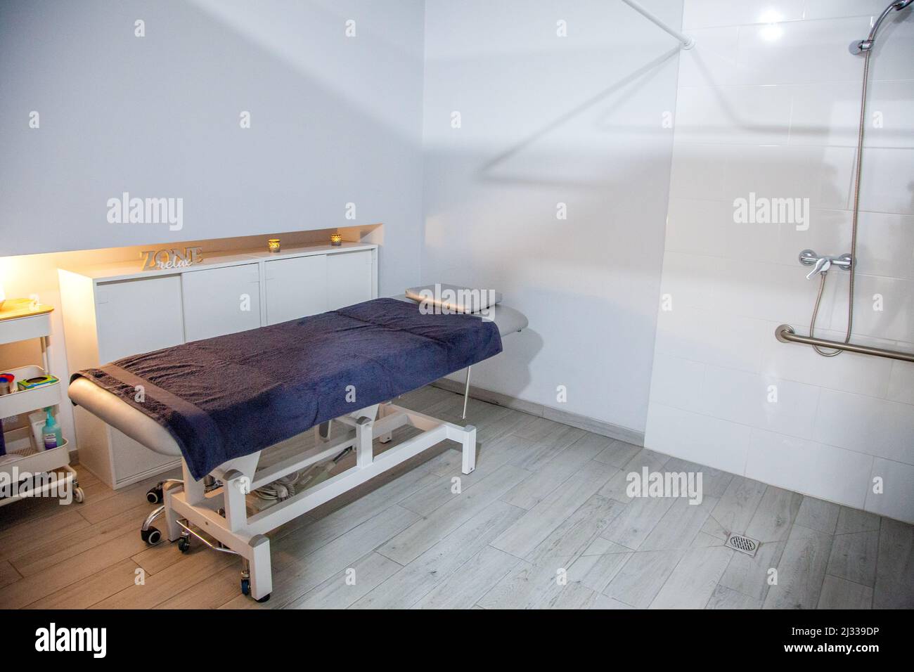 Complete physiotherapy room. aesthetic clinic Stock Photo - Alamy