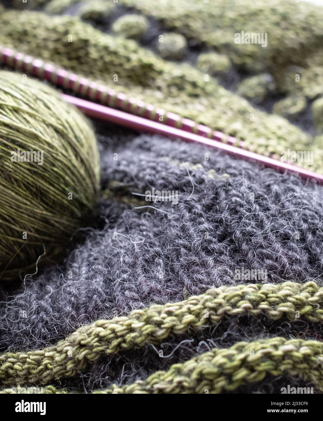 Reverse stocking stitch hi-res stock photography and images - Alamy