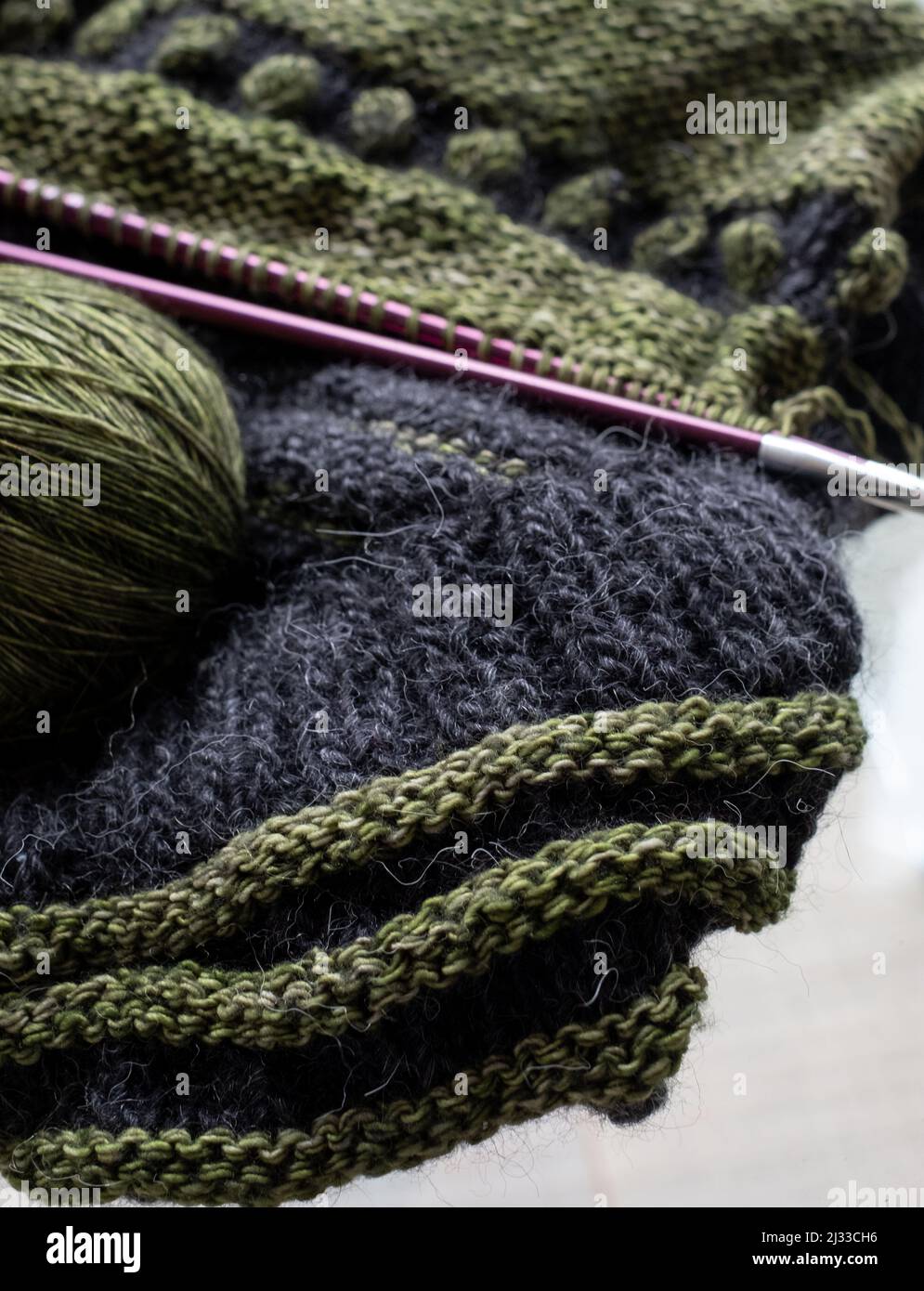 Reverse stocking stitch hi-res stock photography and images - Alamy
