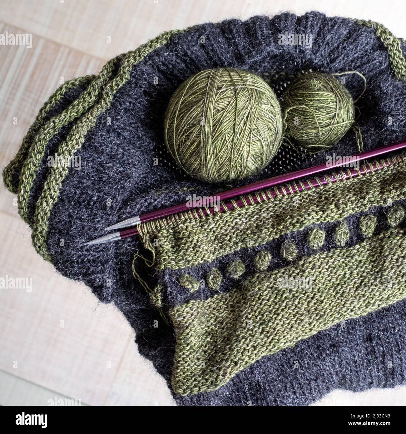 Reverse stocking stitch hi-res stock photography and images - Alamy