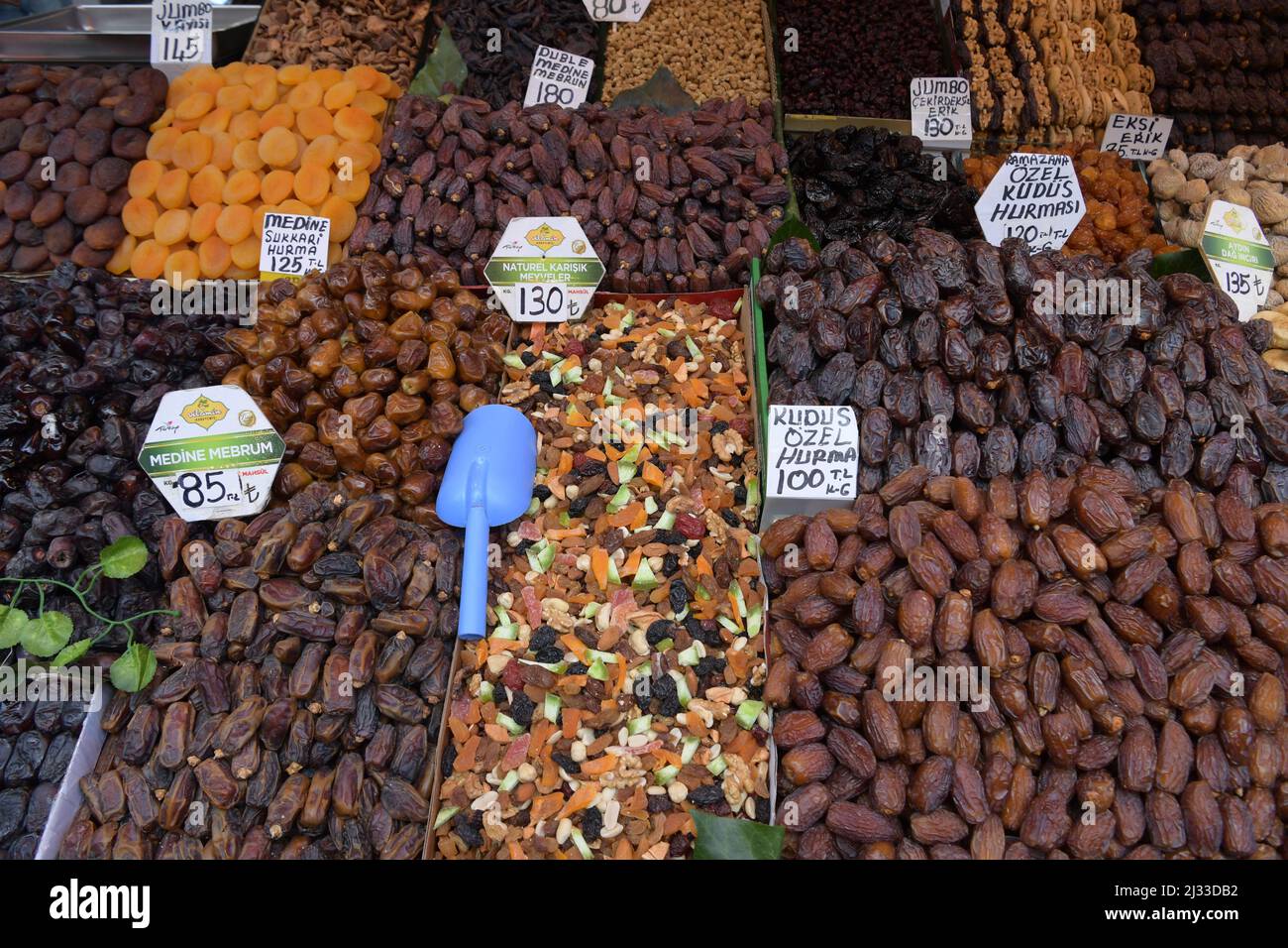 Istanbul. 2nd Apr, 2022. Photo taken on April 2, 2022 shows dried fruit ...