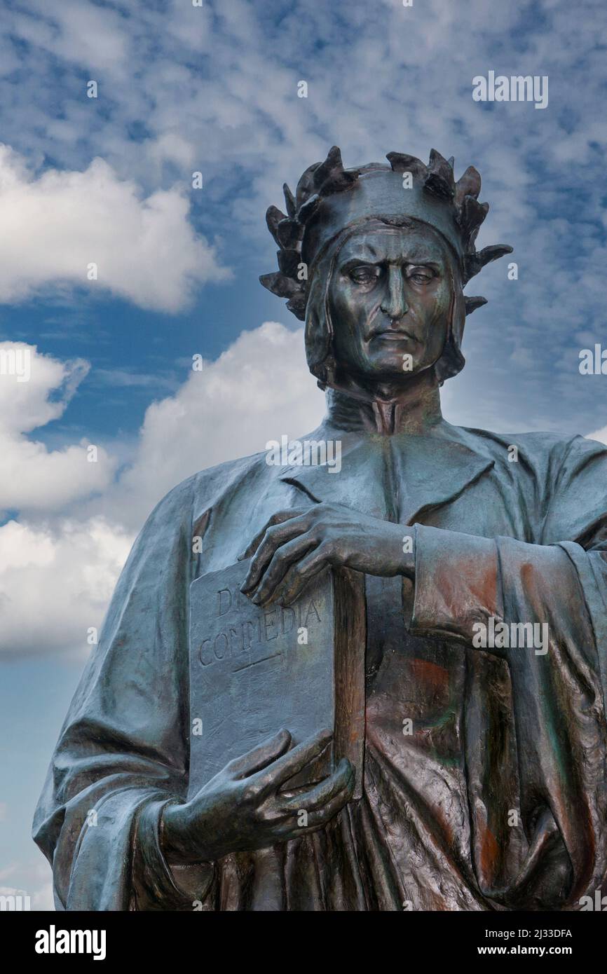 Dante Alighieri Statue by Italian Sculptor Ettore Ximenes, Standing in ...