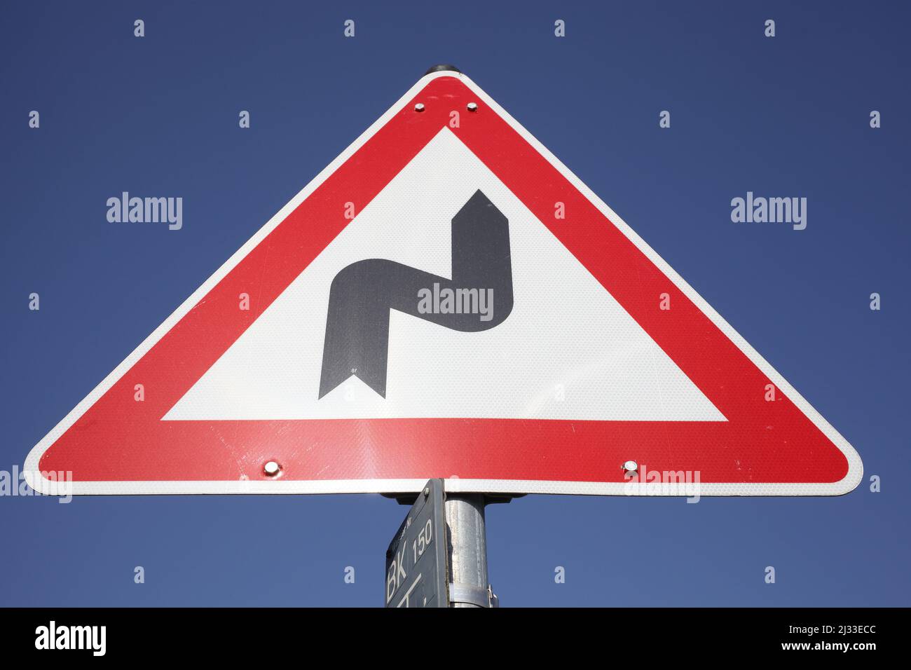 Rechts verkehrszeichen hi-res stock photography and images - Alamy