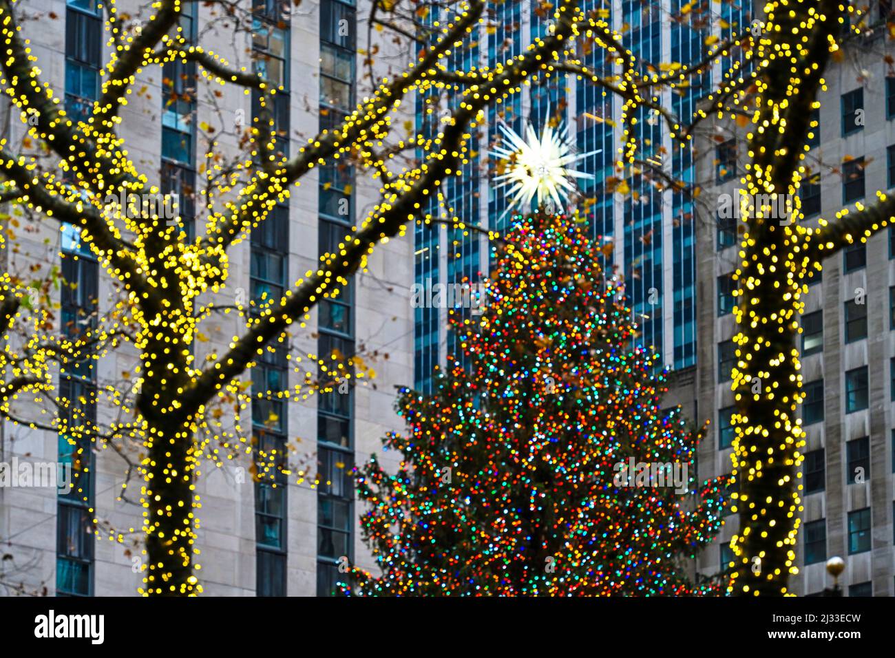 Rockfeller tree hi-res stock photography and images - Alamy