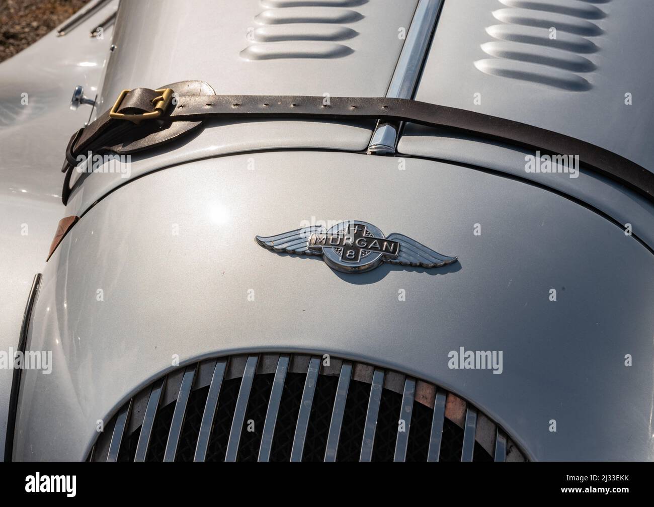 Morgan sports car badge hi-res stock photography and images - Alamy