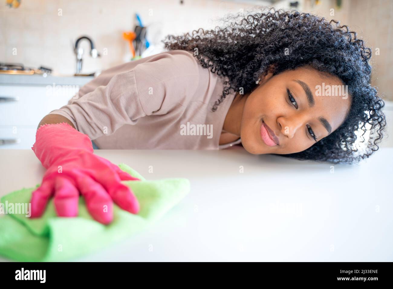 Housekeeper housework hi-res stock photography and images - Alamy