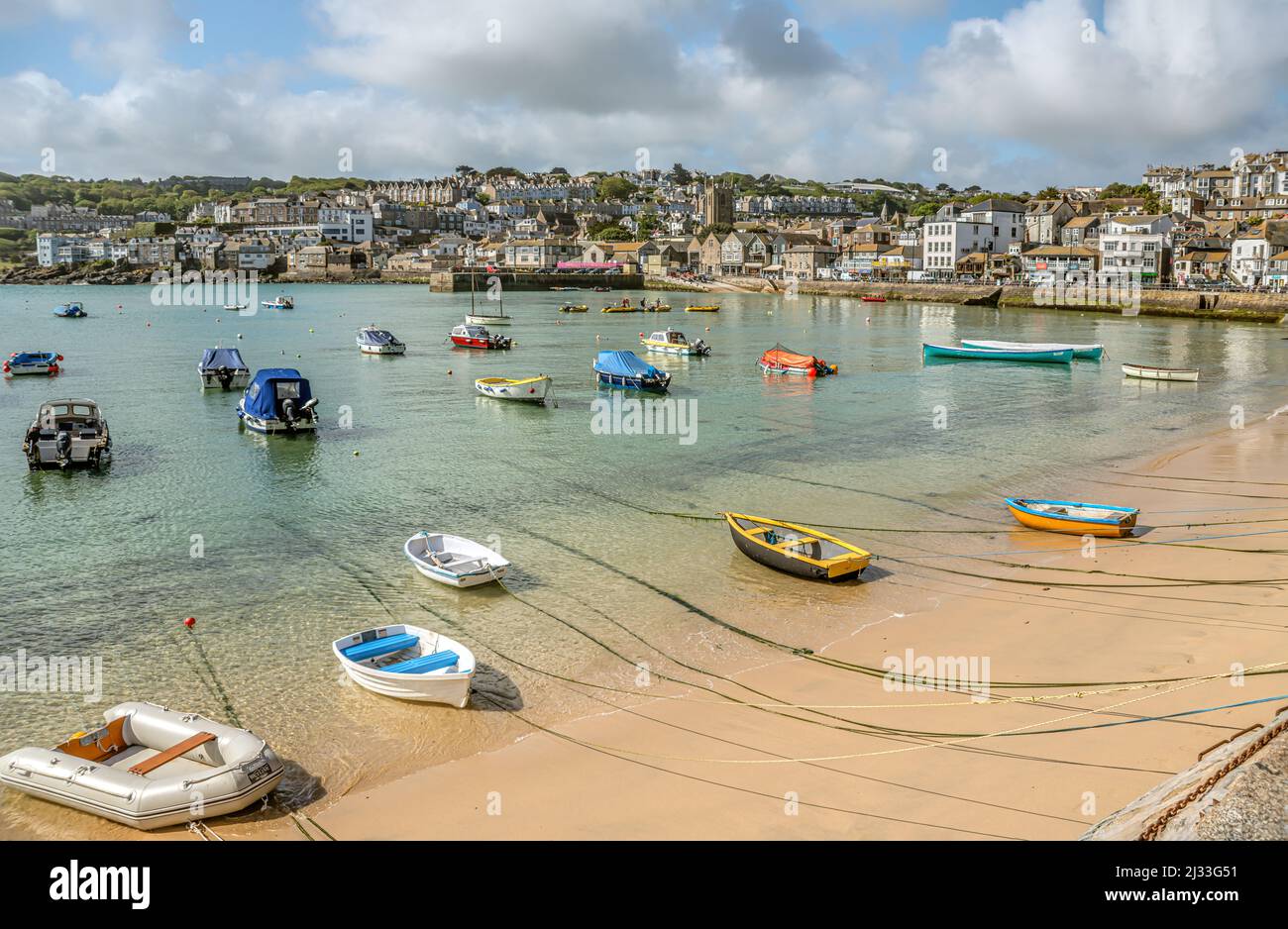 St Ives Harbor Sand Beach, Cornwall, England, UK Stock Photo - Alamy