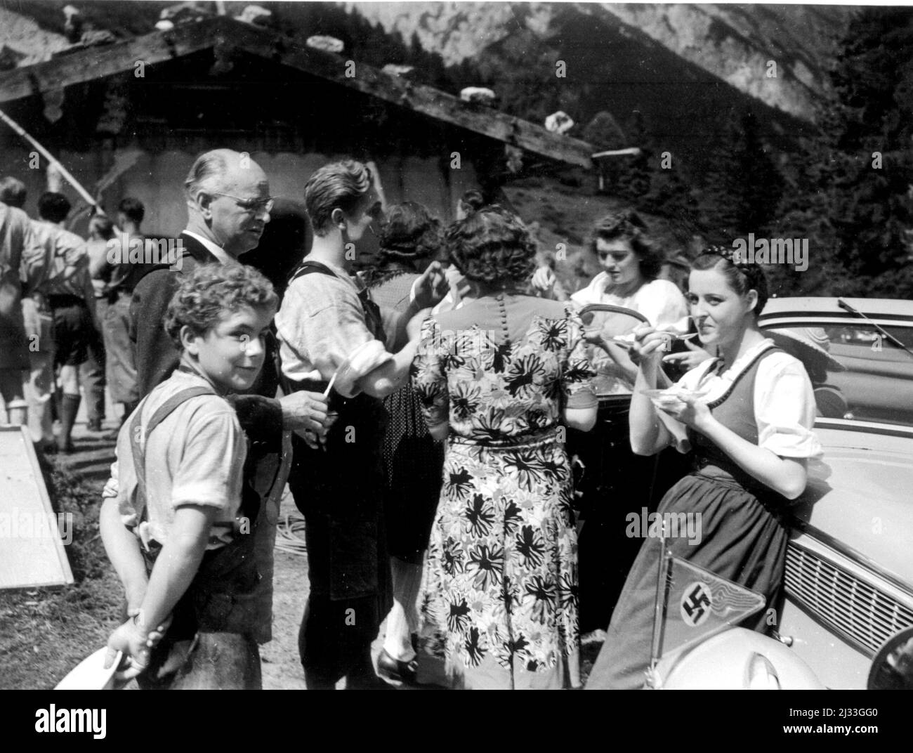 Anfsenanfralmmen der lanfende Berg am Hintersee. Eva Braun's Photo ...