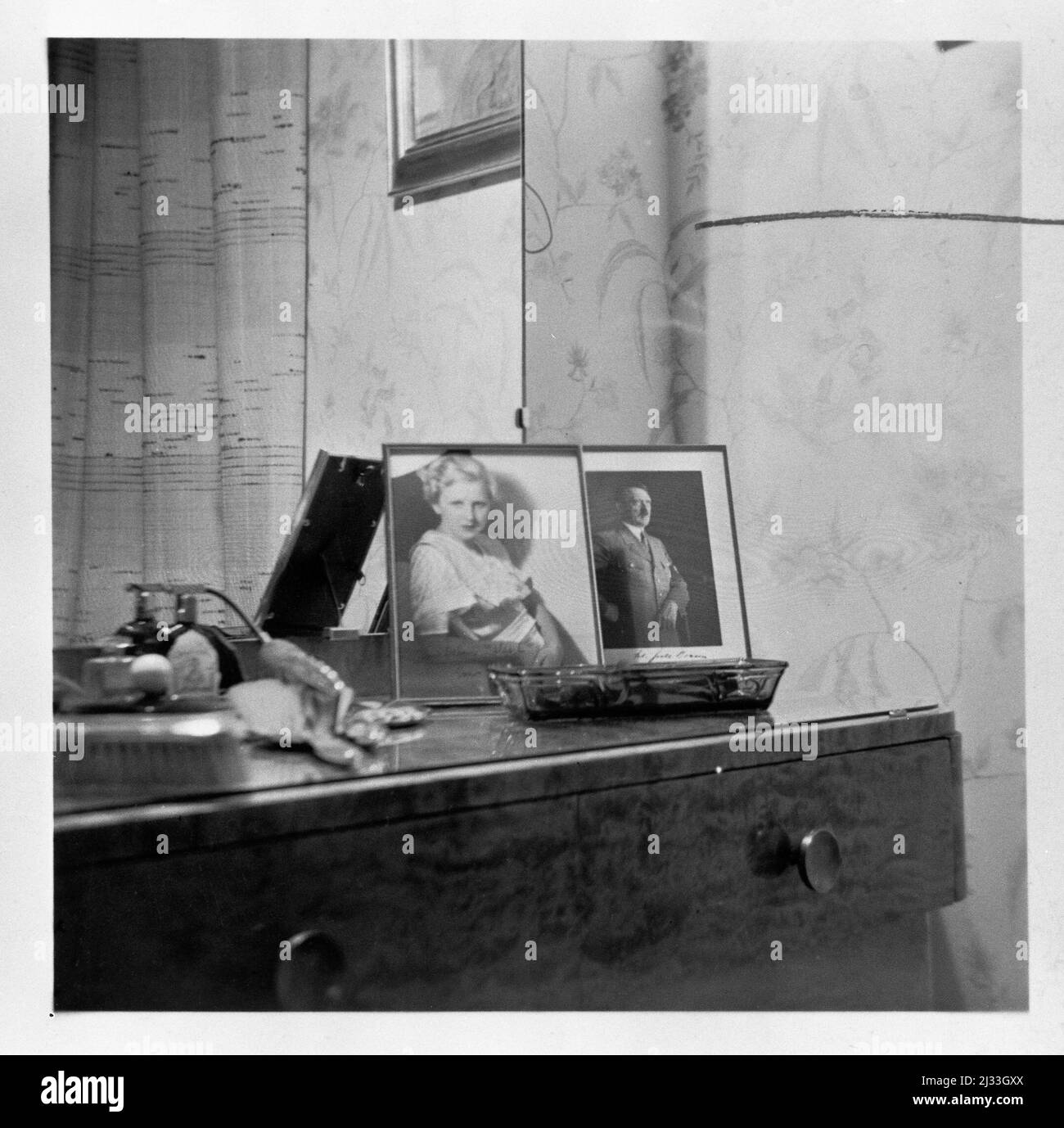Mein Zimmer im "Braunhaus" - My room in the Braun House. Eva Braun's ...