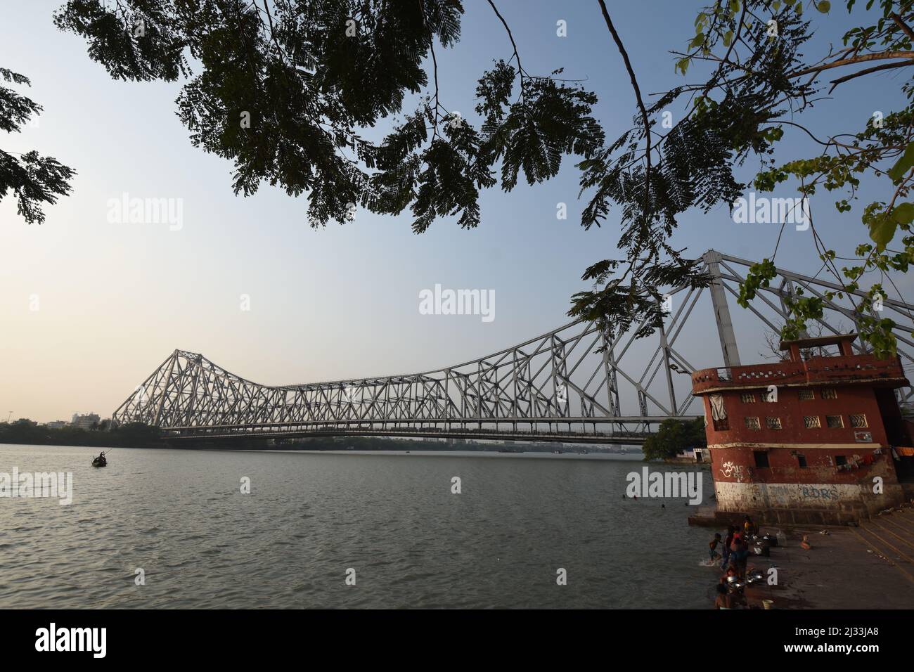 The Howrah Bridge across the Ganges. Kolkata. India Stock Photo - Alamy