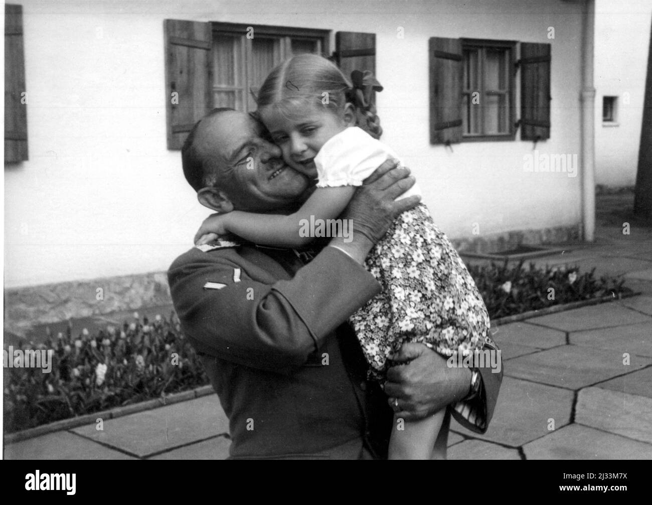 Sepp Dietrich n. Speer's Kinder. Eva Braun's Photo Albums, ca. 1913 ...