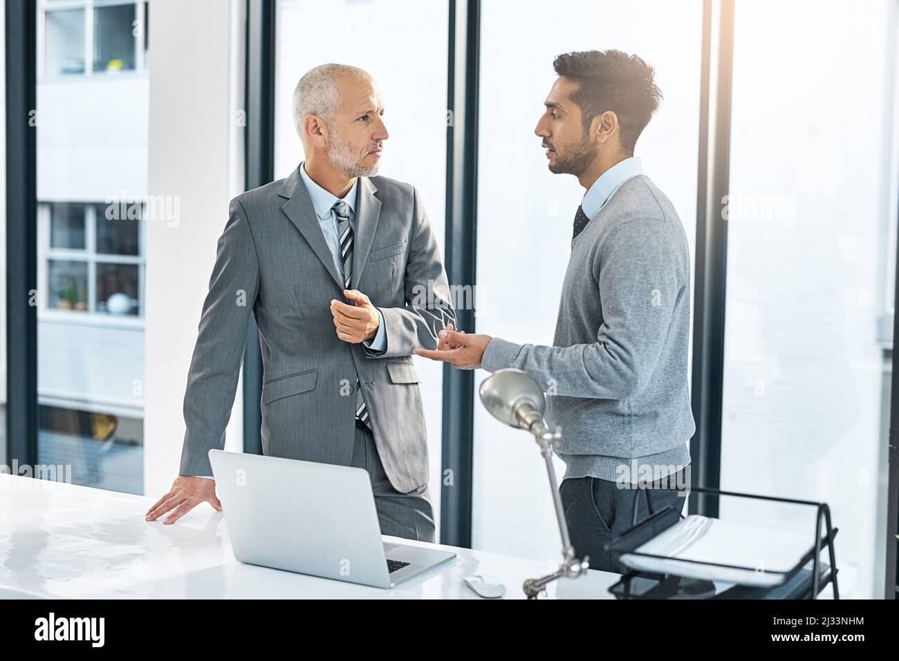 Businessmen trading hi-res stock photography and images - Alamy