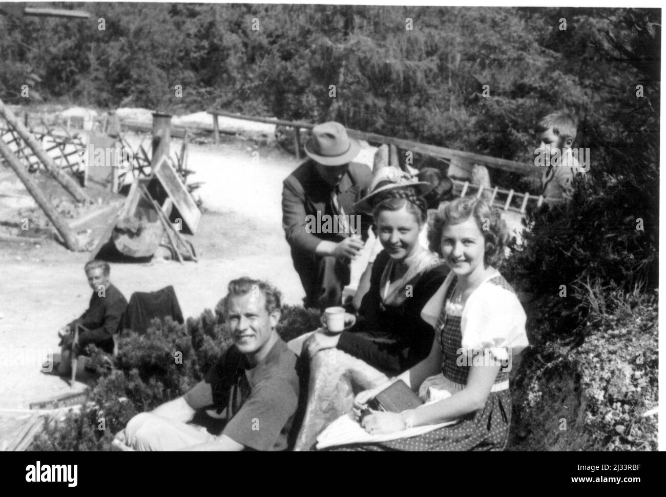 Anfsenanfralmmen "Der lanfende Berg" am Hintersee. Eva Braun's Photo ...