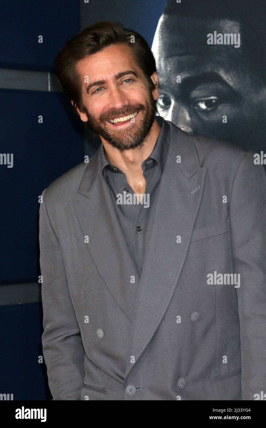 Los Angeles, CA. 4th Apr, 2022. Jake Gyllenhaal at arrivals for ...