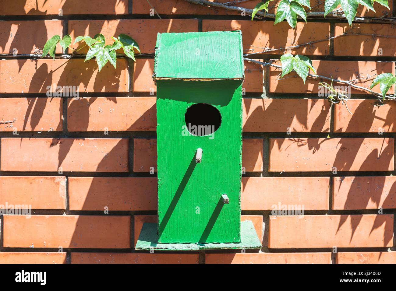 Vintage bird house hi-res stock photography and images - Alamy