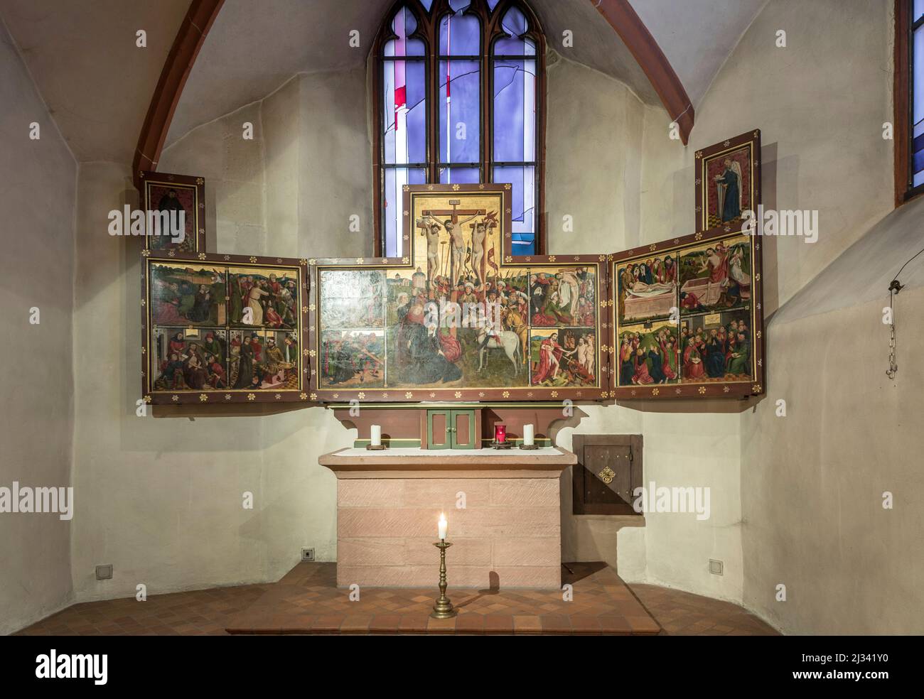 FRANKFURT, GERMANY - JAN 13, 2017: altar inside the famous dome in ...