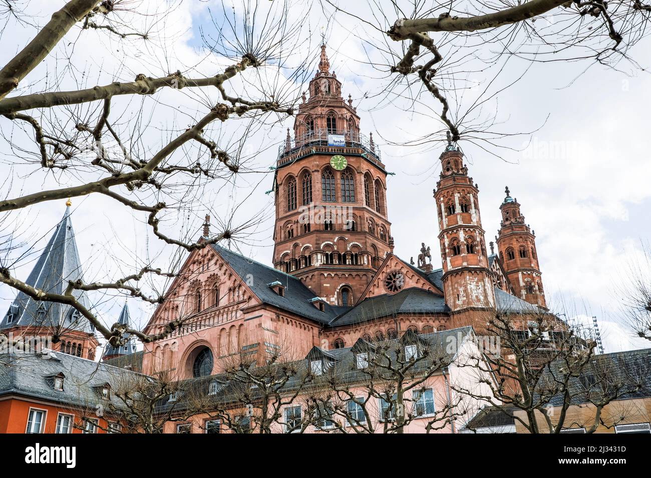 MAINZ, GERMANY - MAR 2, 2017: The massive Dom cathedral in Mainz has a ...