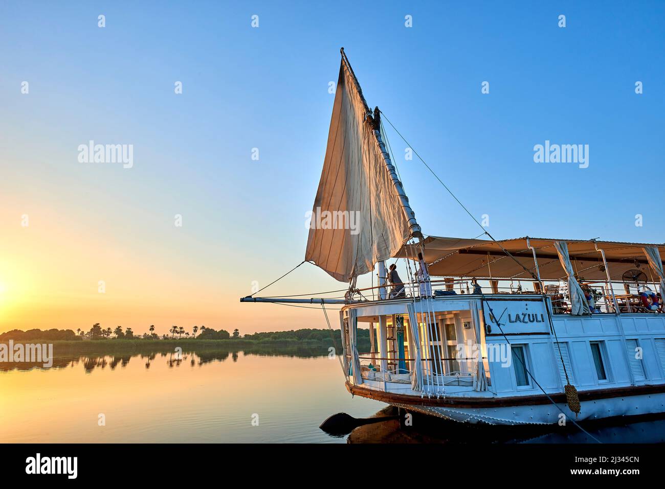 Deck landscape hi-res stock photography and images - Alamy