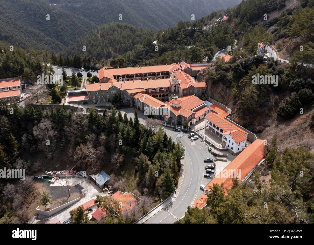 The holy monastery of the virgin of kykkosthe holy monastery hi-res ...