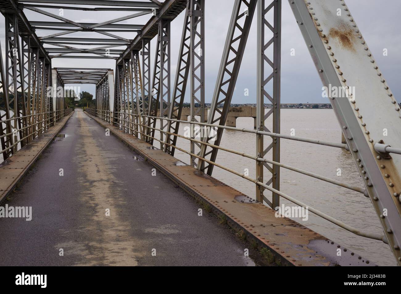 Water infrastructure south africa hi-res stock photography and images ...