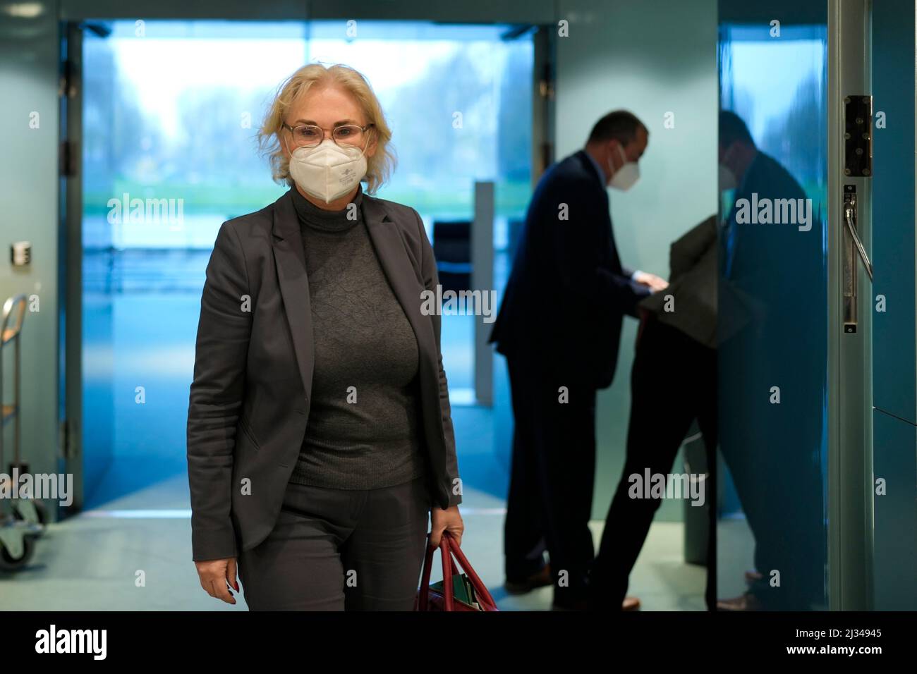 Berlin, Germany. 05th Apr, 2022. Christine Lambrecht (SPD), Federal ...