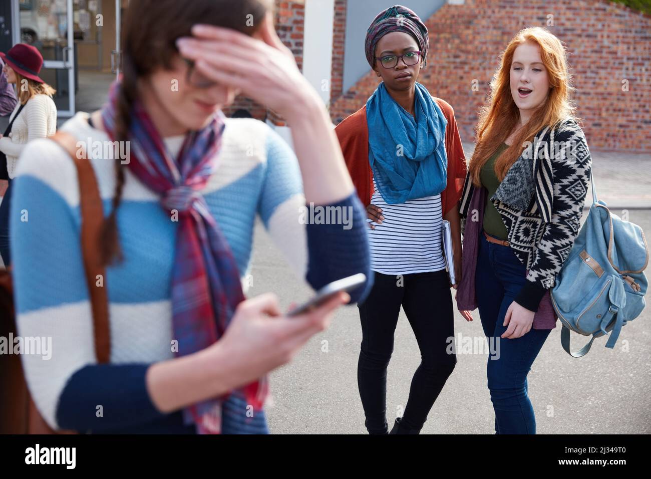 Covering the campus hi-res stock photography and images - Alamy