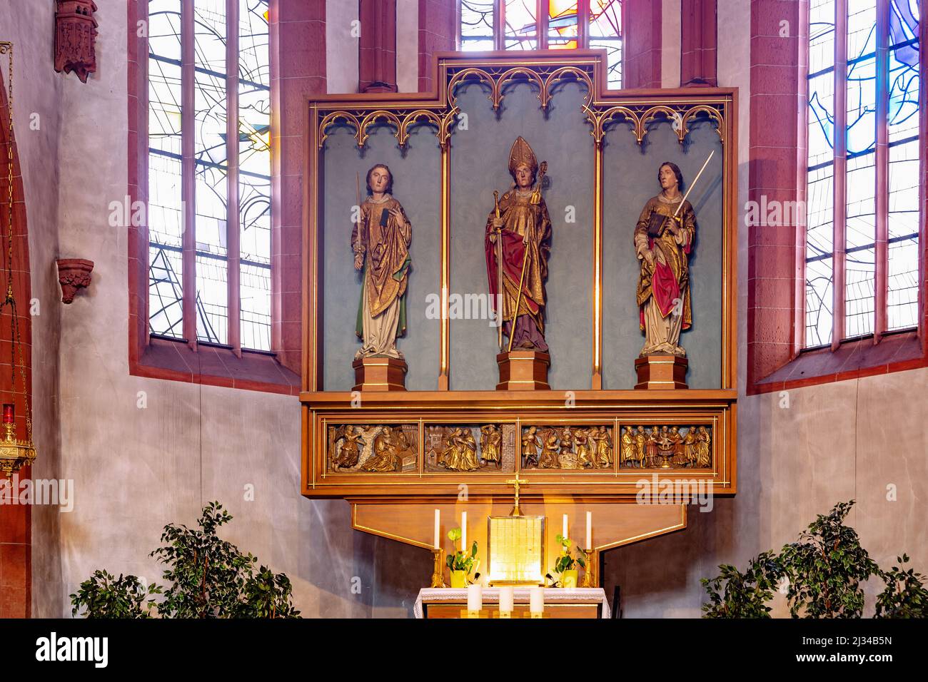 Kolonat hi-res stock photography and images - Alamy