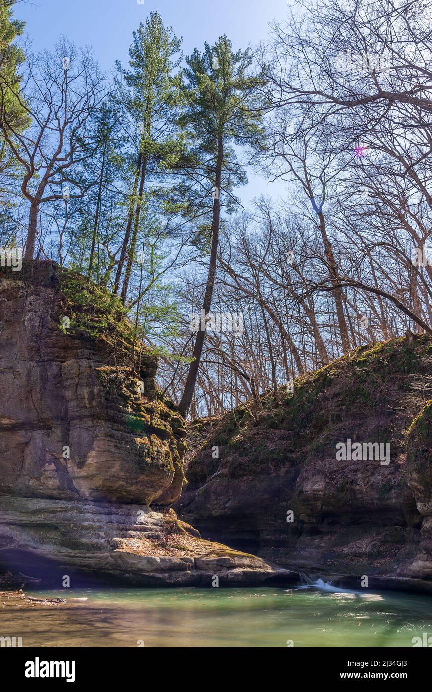 A view of massive rocks in the woody area of Starved Rock State Park ...