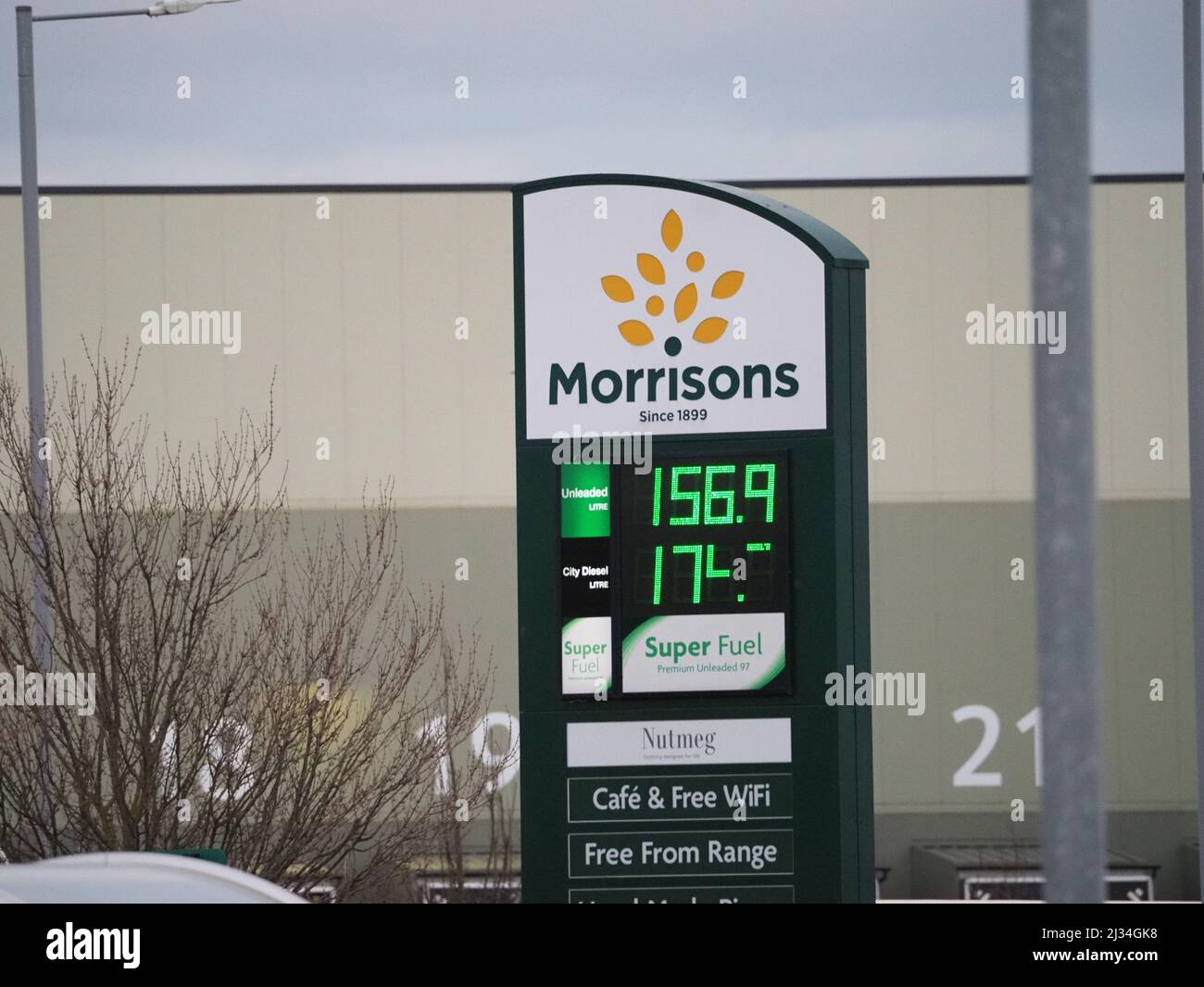 Queenborough, Kent, UK. 5th Apr, 2022. A fuel price sign appeared to go ...