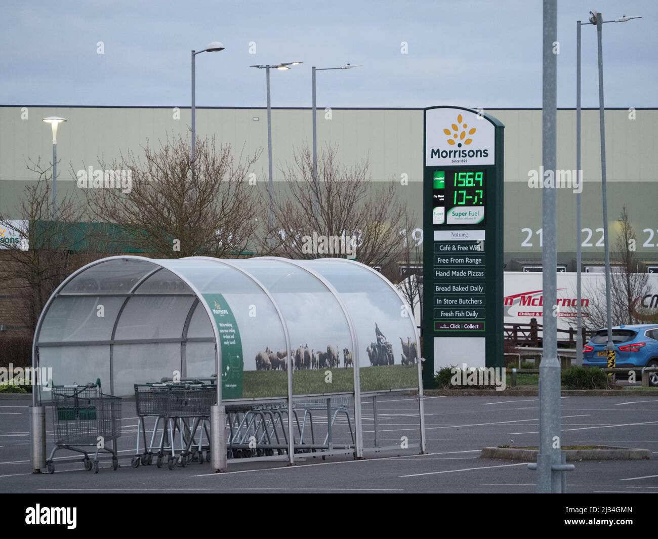 Gone haywire hi-res stock photography and images - Alamy