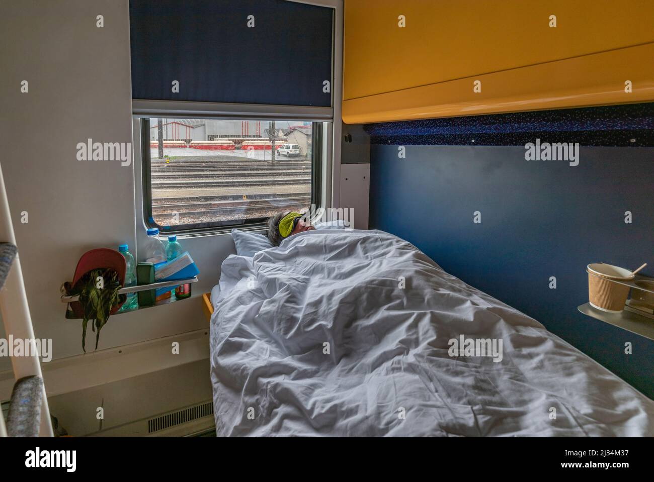 Sleeping coach hi-res stock photography and images - Alamy