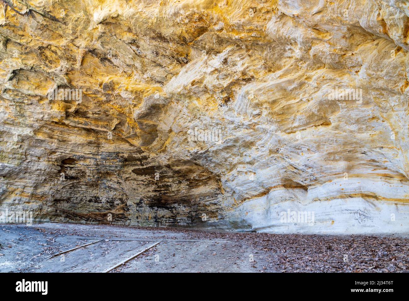 Rough weathered cliff in Starved Rock State Park, Illinois, USA Stock ...
