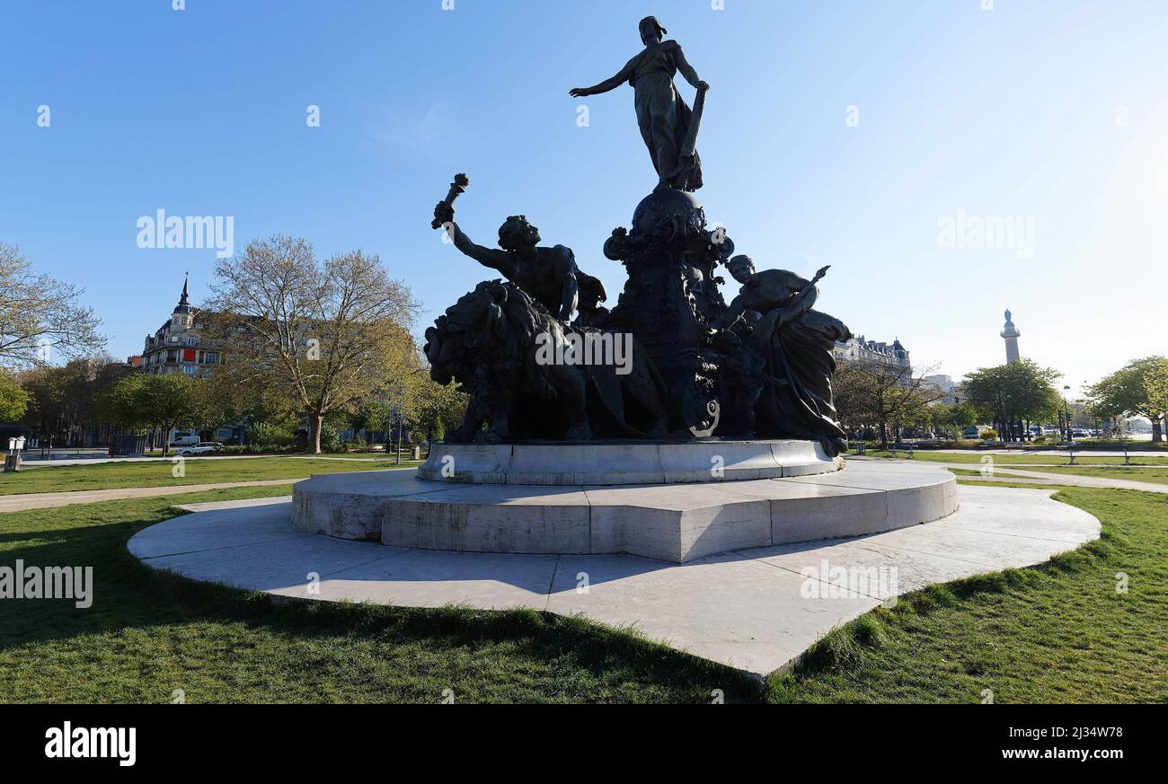 The Triumph of the Republic is the monument in the center of the place ...