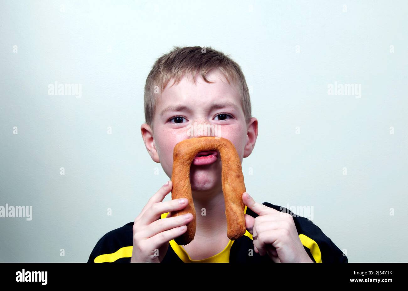 Preteen boy baking hi-res stock photography and images - Alamy