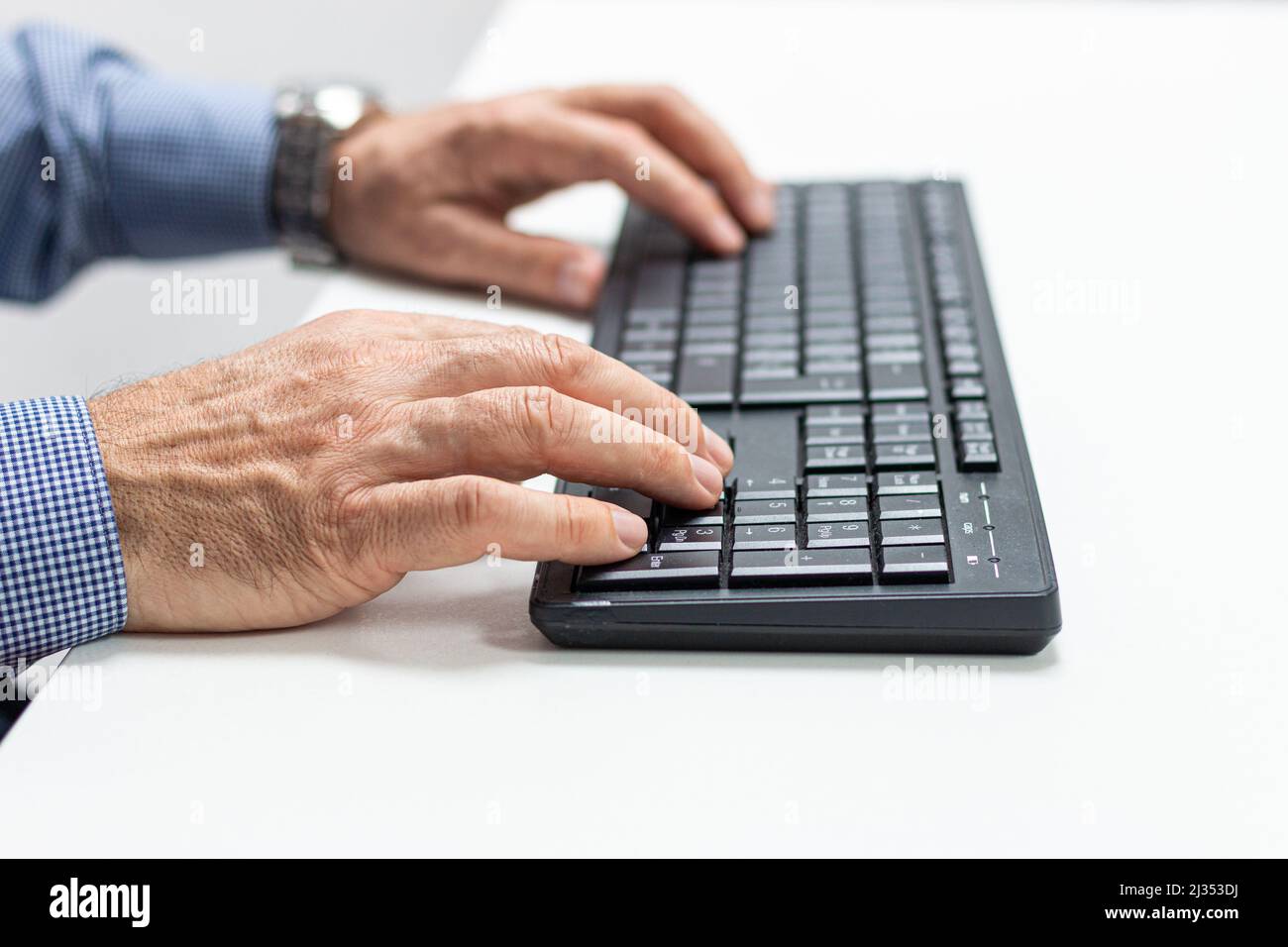 Businessman hands typing hi-res stock photography and images - Alamy
