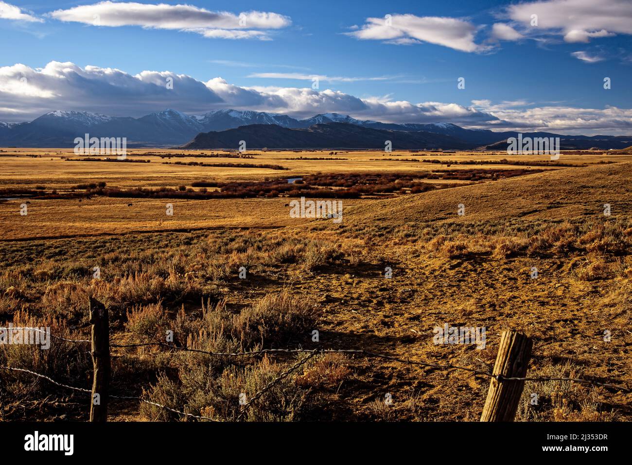Prairie mountain hike hi-res stock photography and images - Alamy