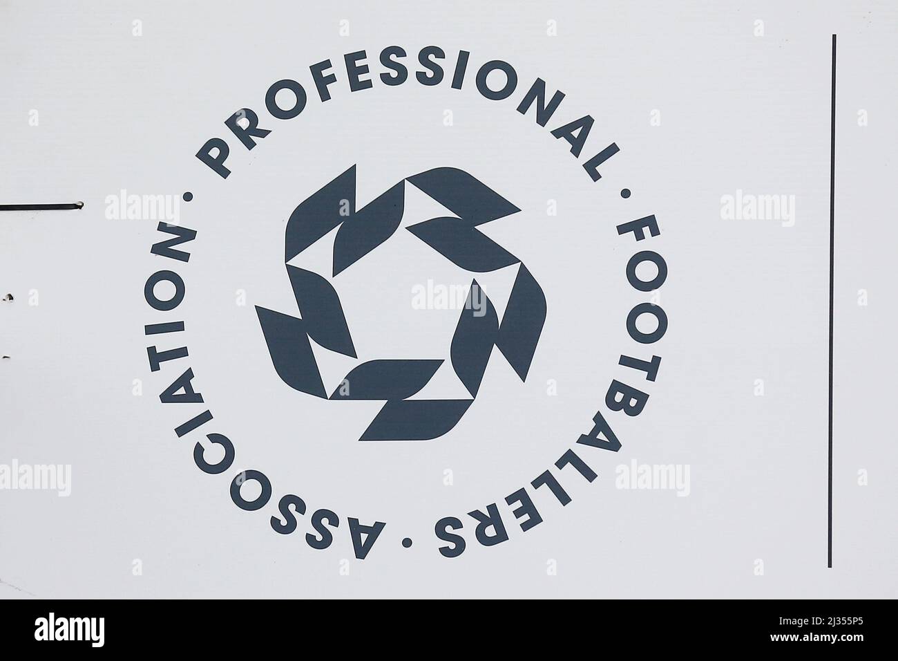 Vanarama national league logo hi-res stock photography and images - Alamy