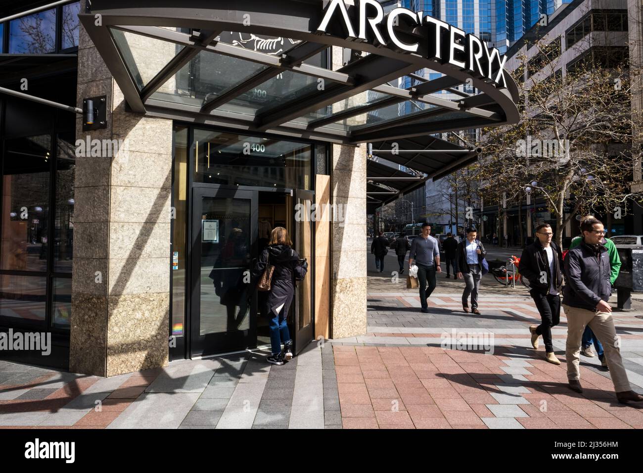 Seattle, USA. 5th Apr, 2022. A customer entering a store with a boarded ...